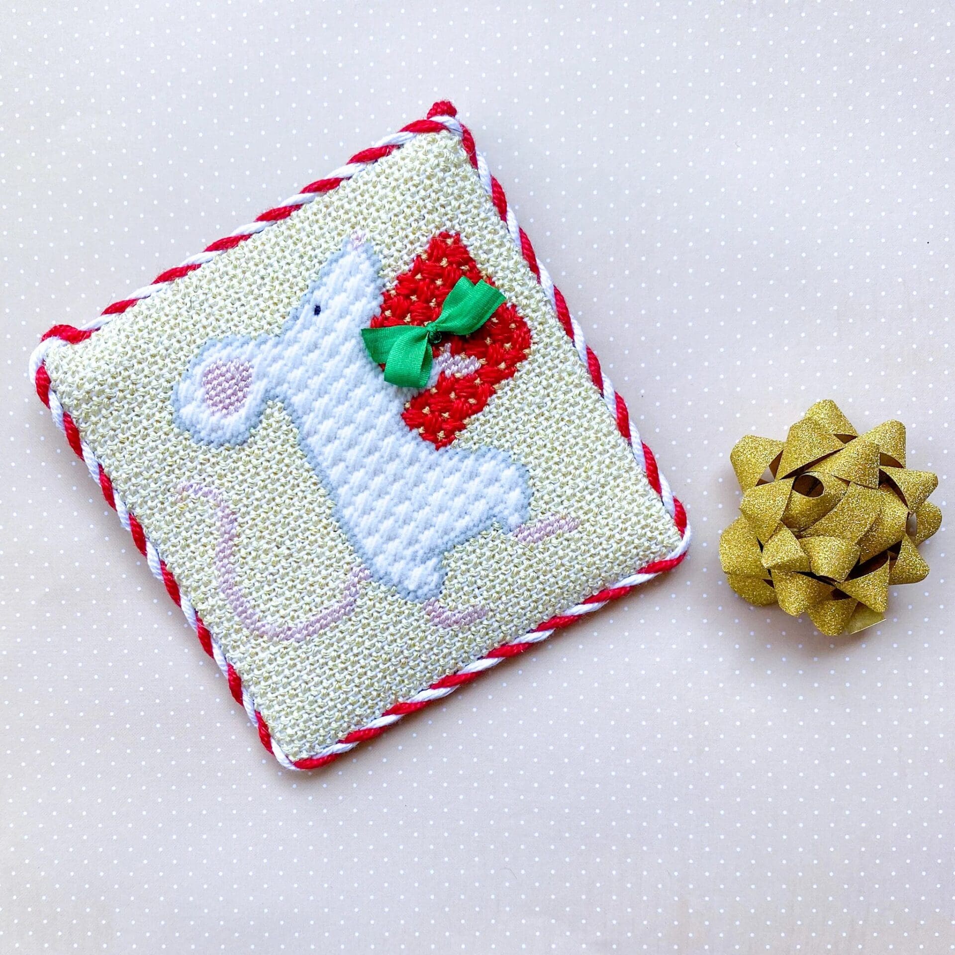 Mouse with Red Present - 3" x 3"- 18 Mesh | Radish Roots Needlepoint